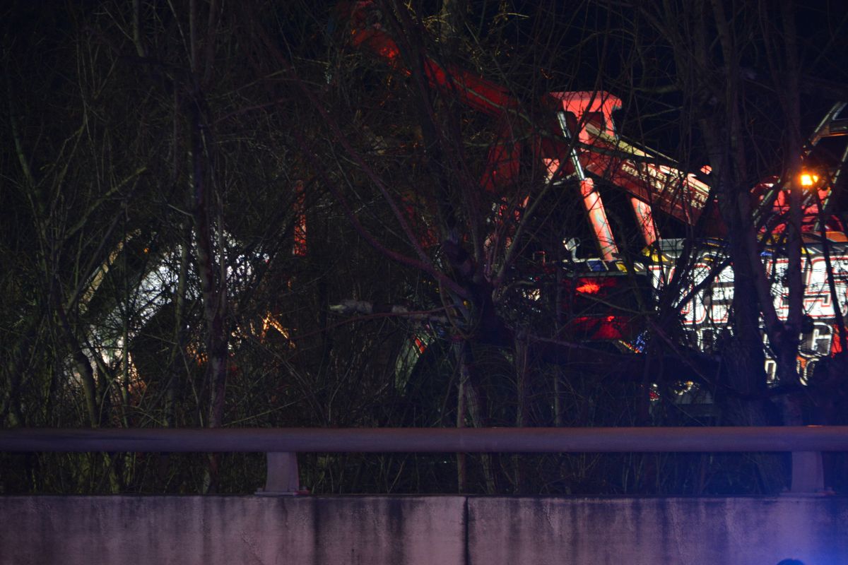 UPDATE: Crews recover SUV from Red River in Clarksville with no one ...