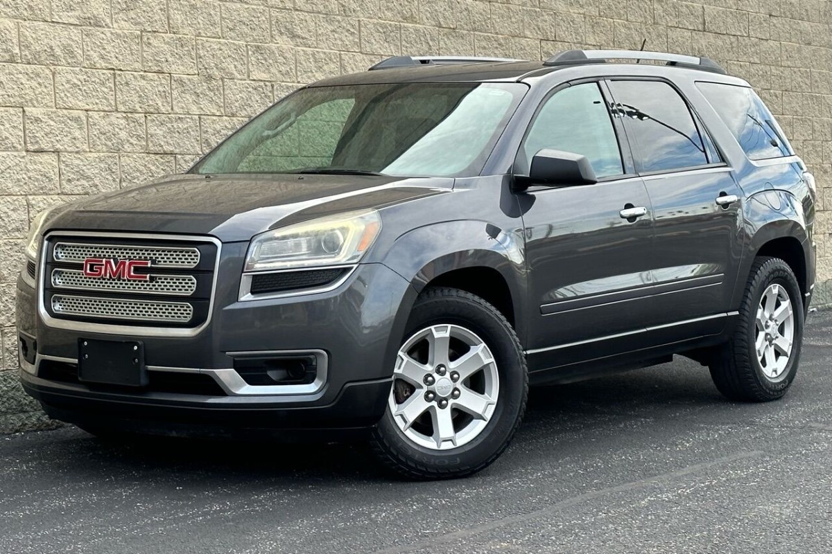 UPDATE: Man wanted on vehicle theft charges caught after short chase ...