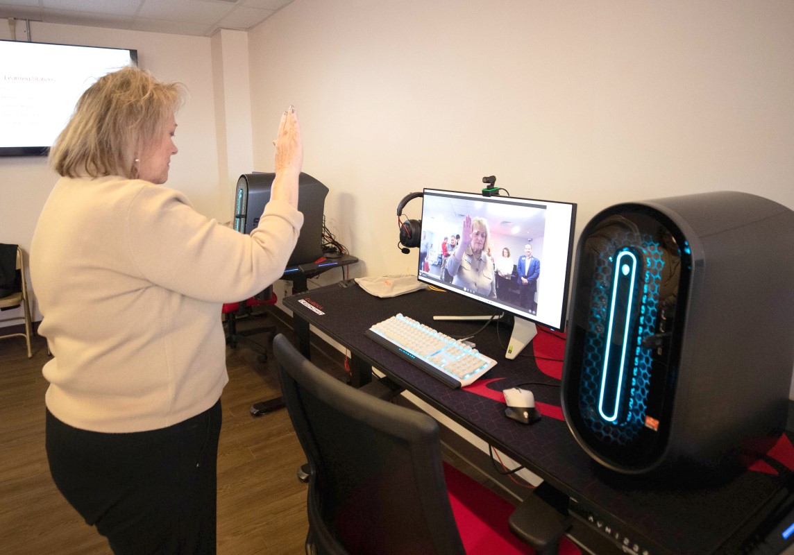 Austin Peay State University unveils VR-driven Furniture Connection EdTech Studio ...