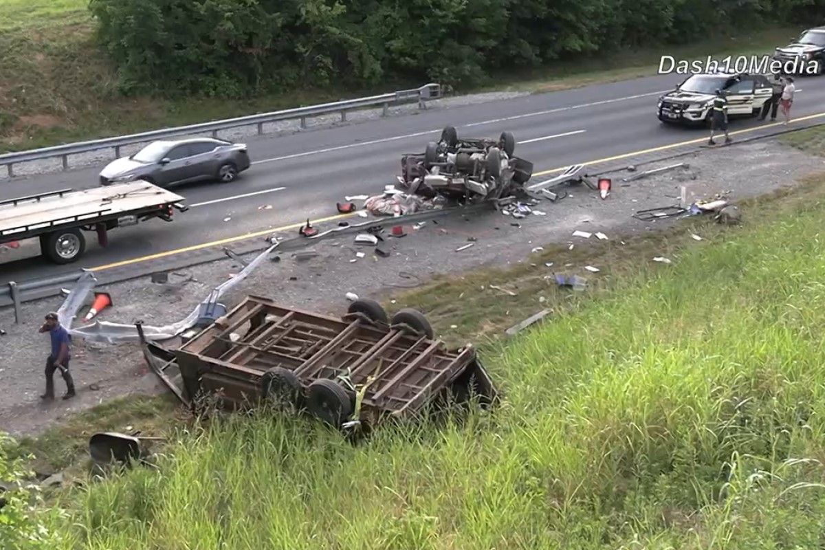 UPDATE: Vehicle pulling trailer flips on Interstate 24 in Clarksville ...