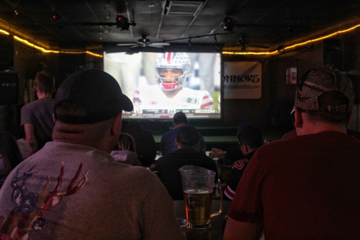 6 reasons you need to check out O’Connors Pub, from volleyball to tasty ...