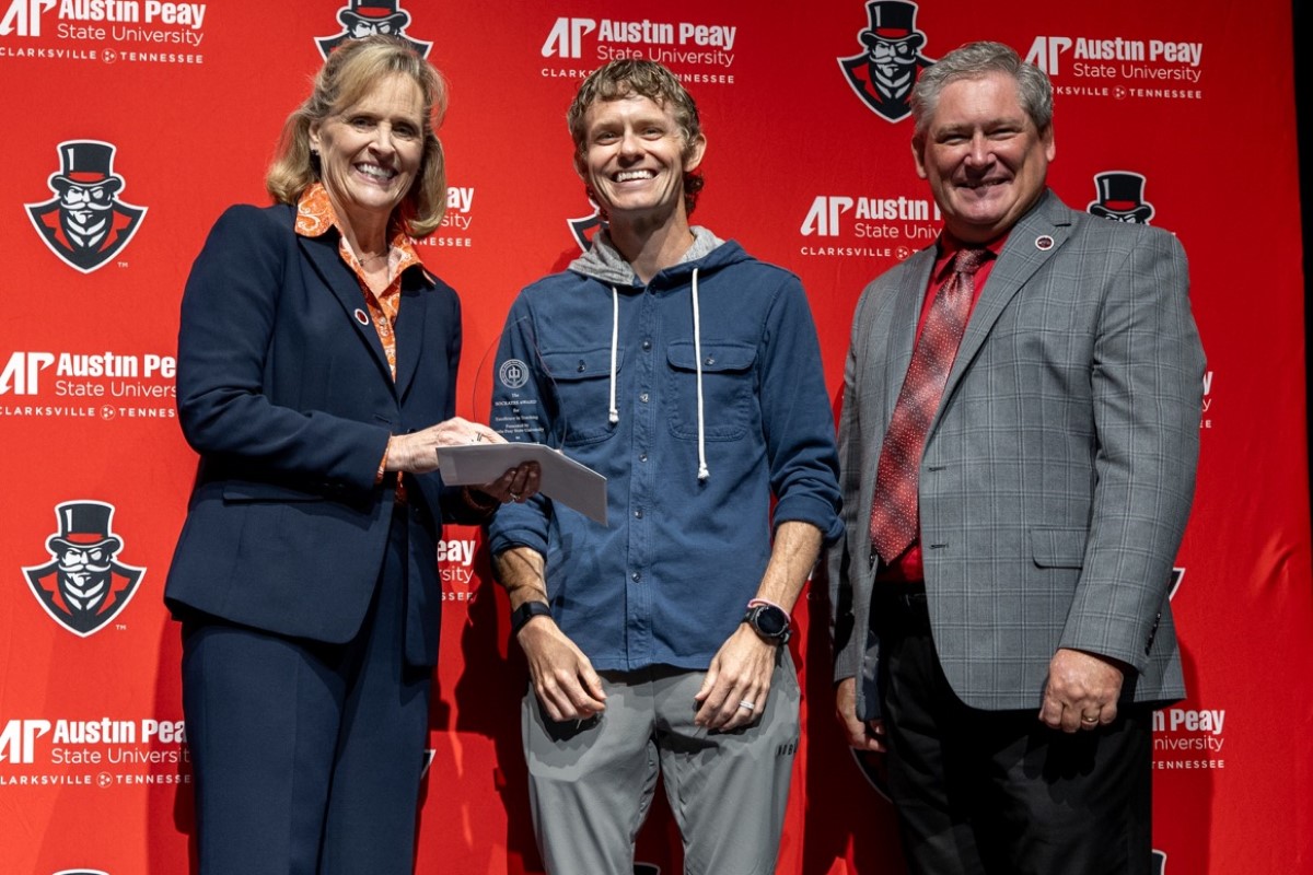Austin Peay honors outstanding faculty at annual awards ceremony ...