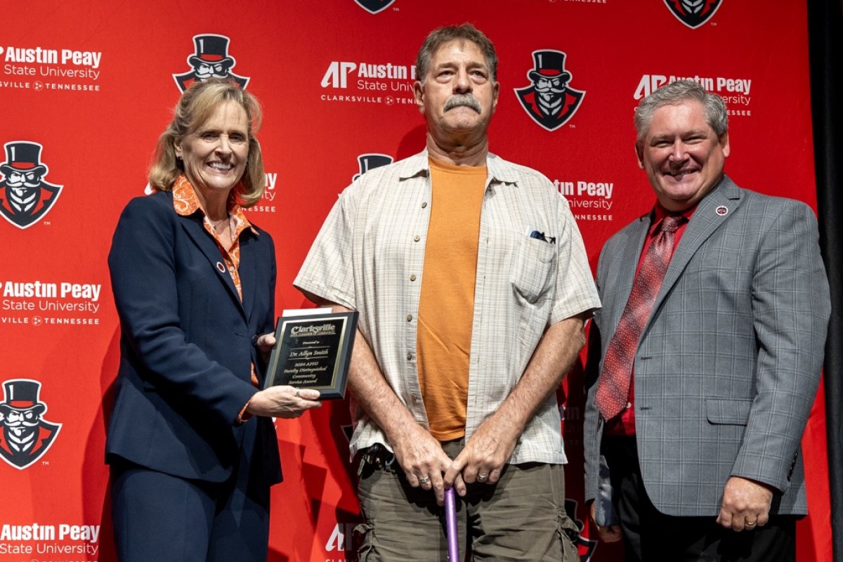 Austin Peay honors outstanding faculty at annual awards ceremony ...
