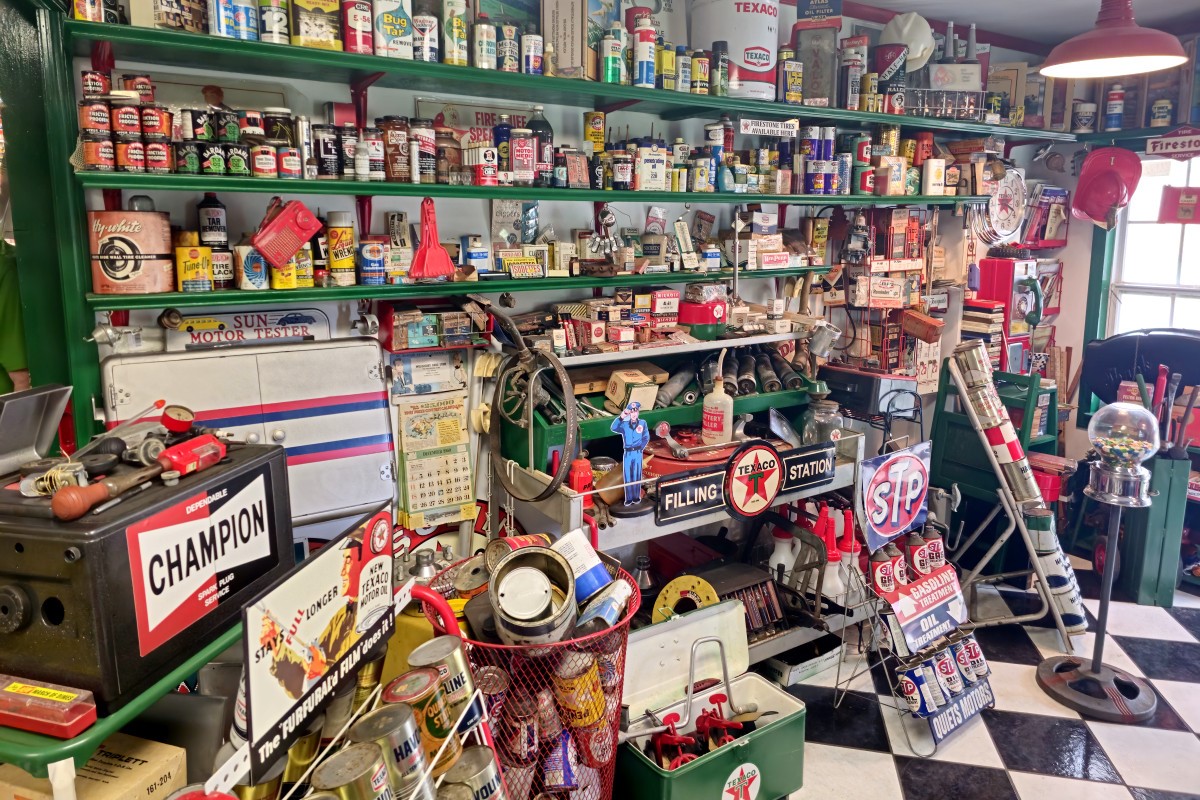 Texaco collection grows into gas station, private museum in Clarksville ...