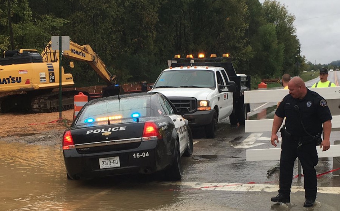Spring Hill police car gets stuck on flooded road - ClarksvilleNow.com