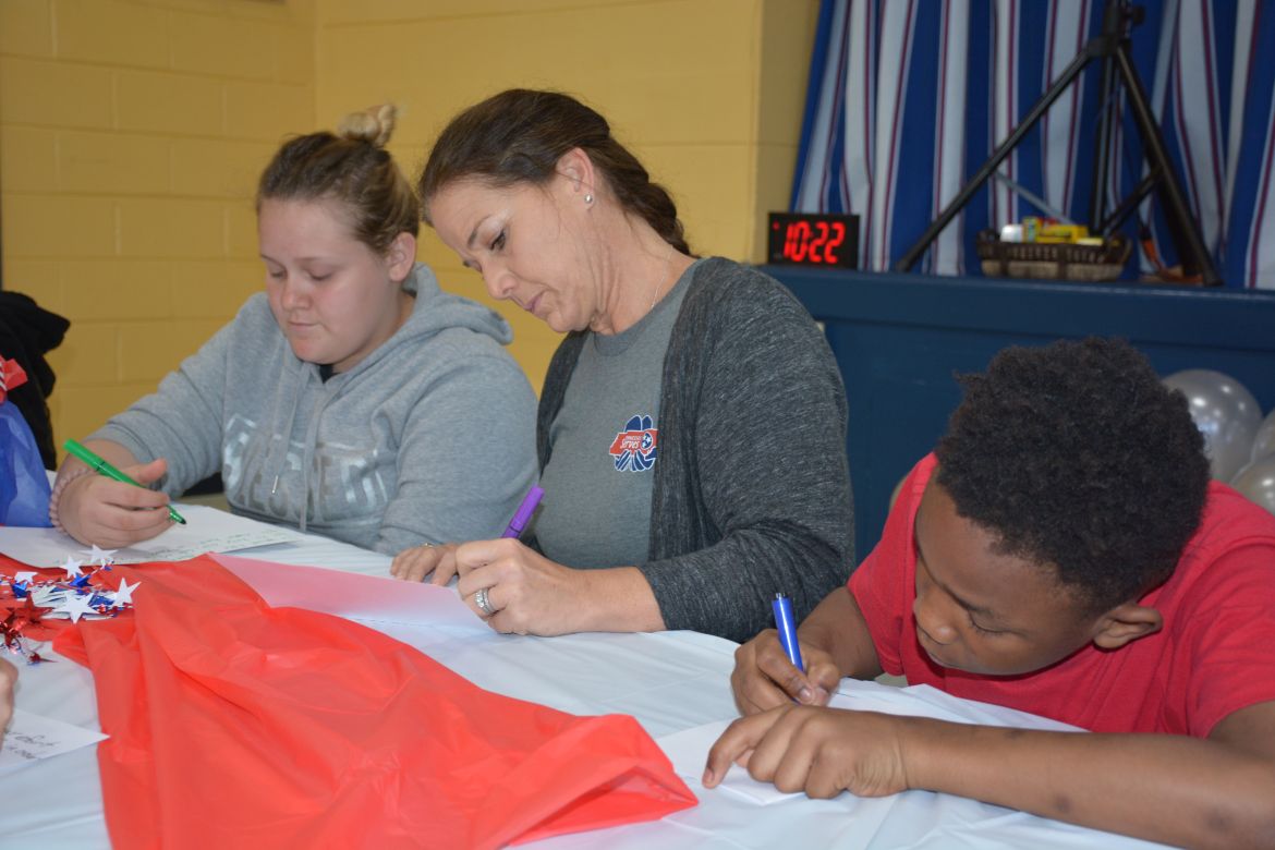 PHOTOS: Tennessee’s First Lady, Maria Lee, visits Moore Elementary ...