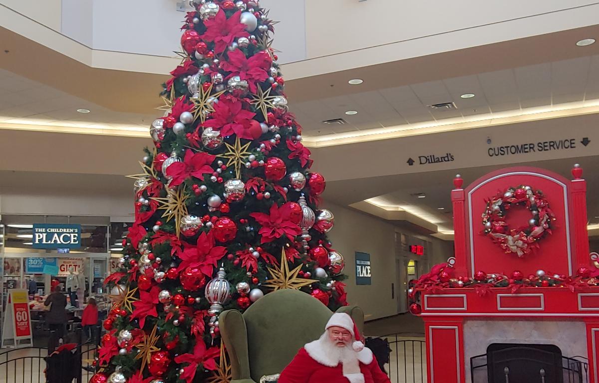 Photos: Clarksville welcomes Santa to Governor’s Square Mall ...