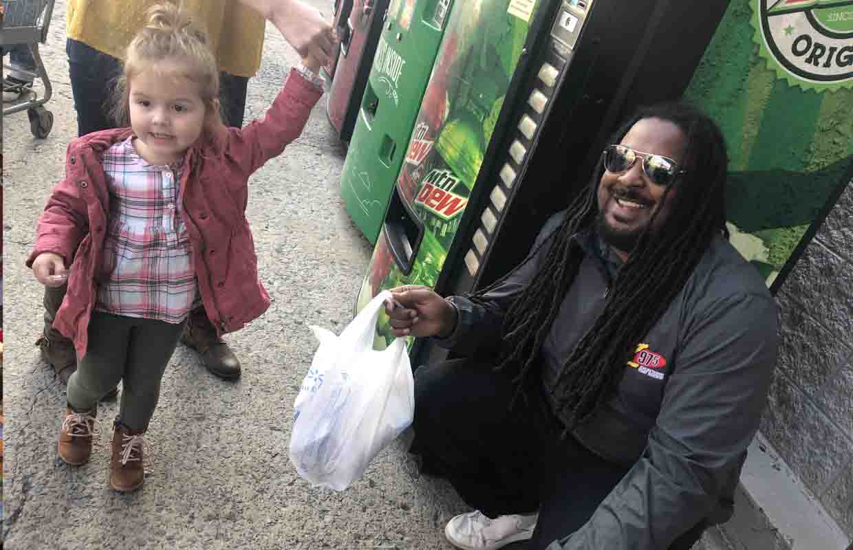 5 Star Cares for Kids Toy Drive needs donations for local kids at ...