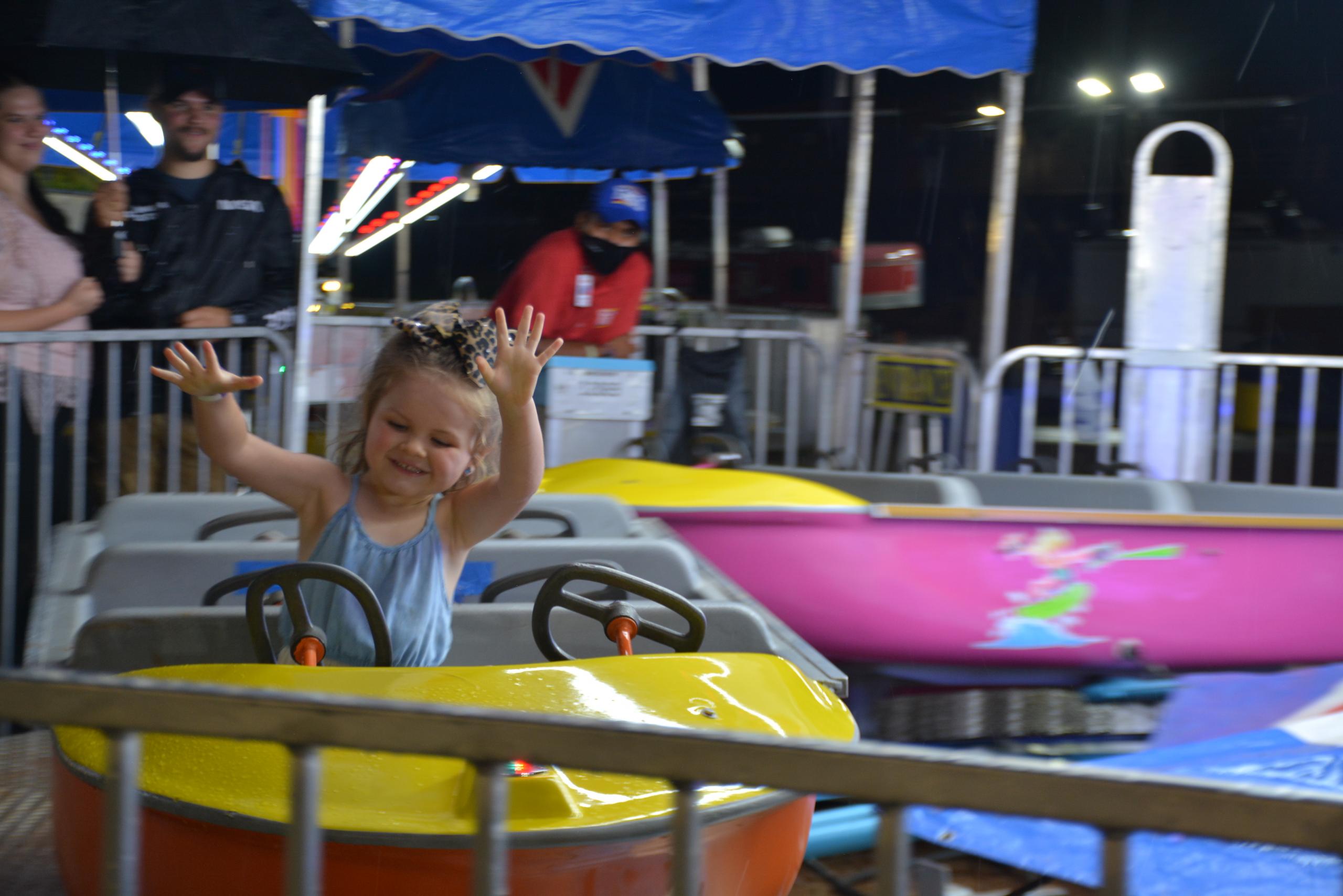 Photos: A rainy night at the Montgomery County Fair - ClarksvilleNow.com