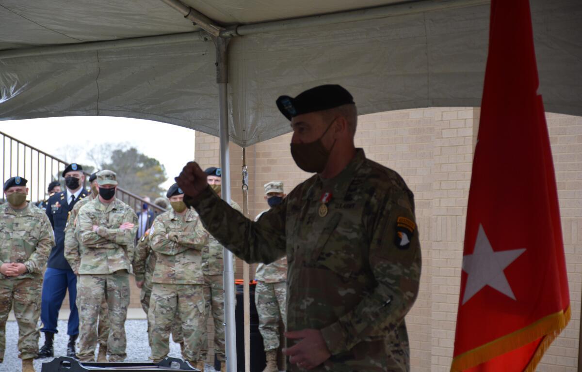 Fort Campbell welcomes new commanding general at change of command ...