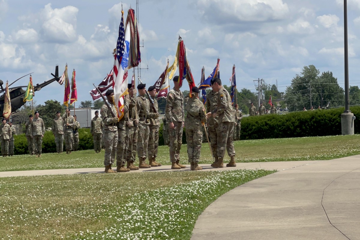 101st Airborne makes history with first female command sergeant major ...