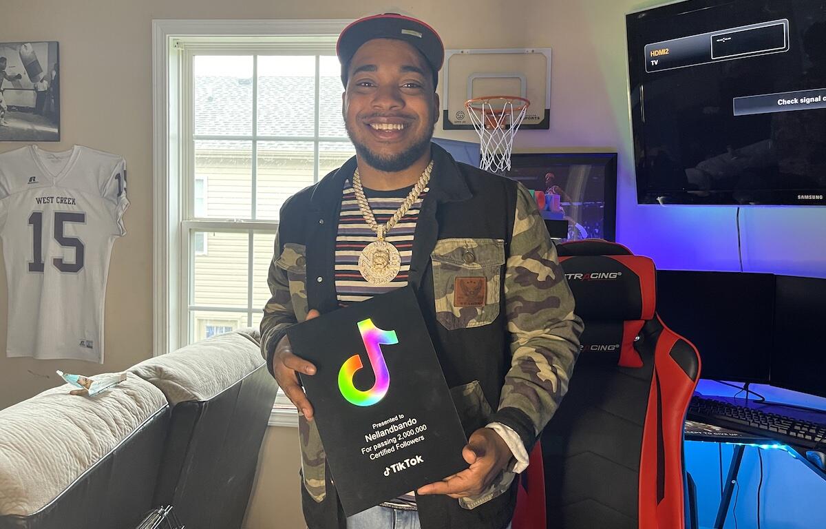 Meet Nell and Bando: Clarksville TikTok stars dream big after hitting 2 ...