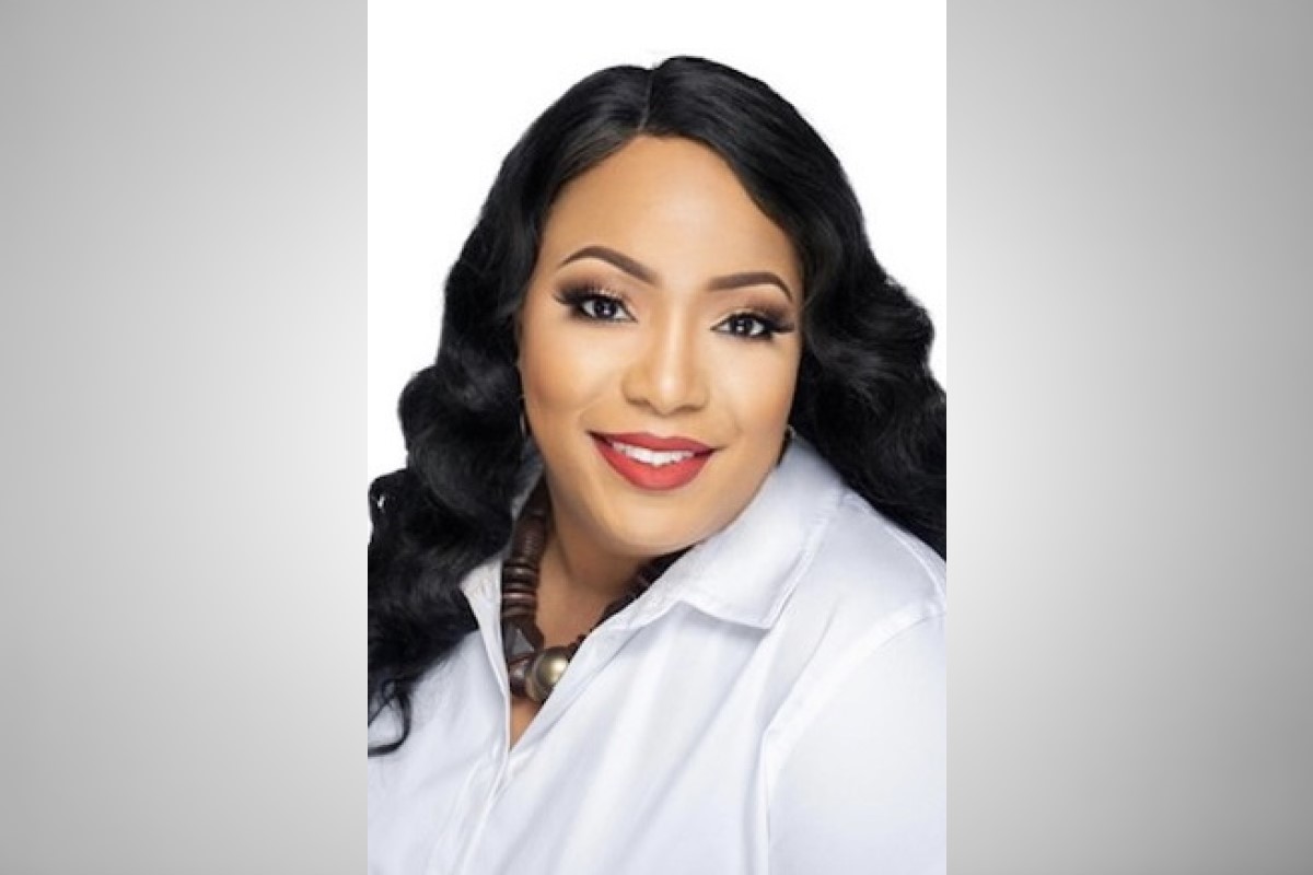 Talisha Huddleston of Clarksville crowned Ms. Southeast America 2022 ...