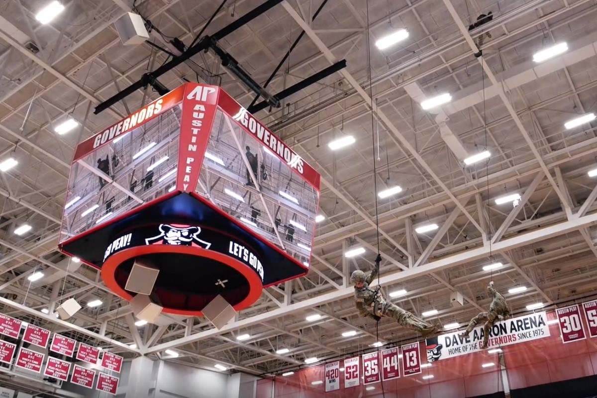 Fort Campbell soldiers rappel game ball into APSU Dunn Center for ...