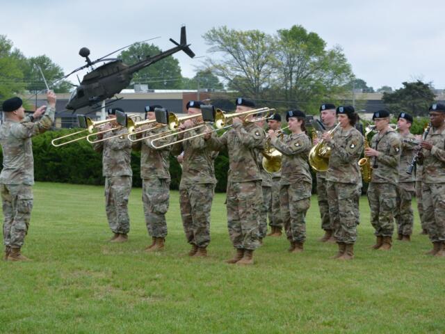 101st Airborne Division uncases colors after 9-month deployment to ...