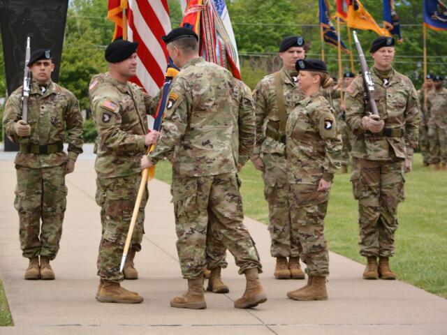 101st Airborne Division uncases colors after 9-month deployment to ...