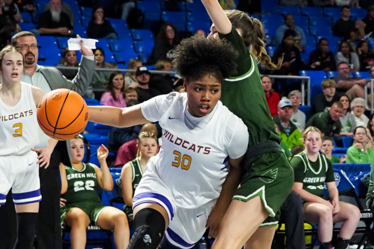 Clarksville High guard named Player of the Week after averaging 19.5 points and extending team’s ...