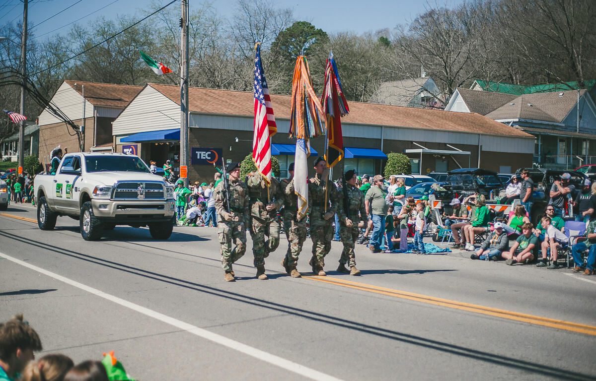 Sea of green fills streets of Erin, Tennessee, for 62nd Irish Day ...