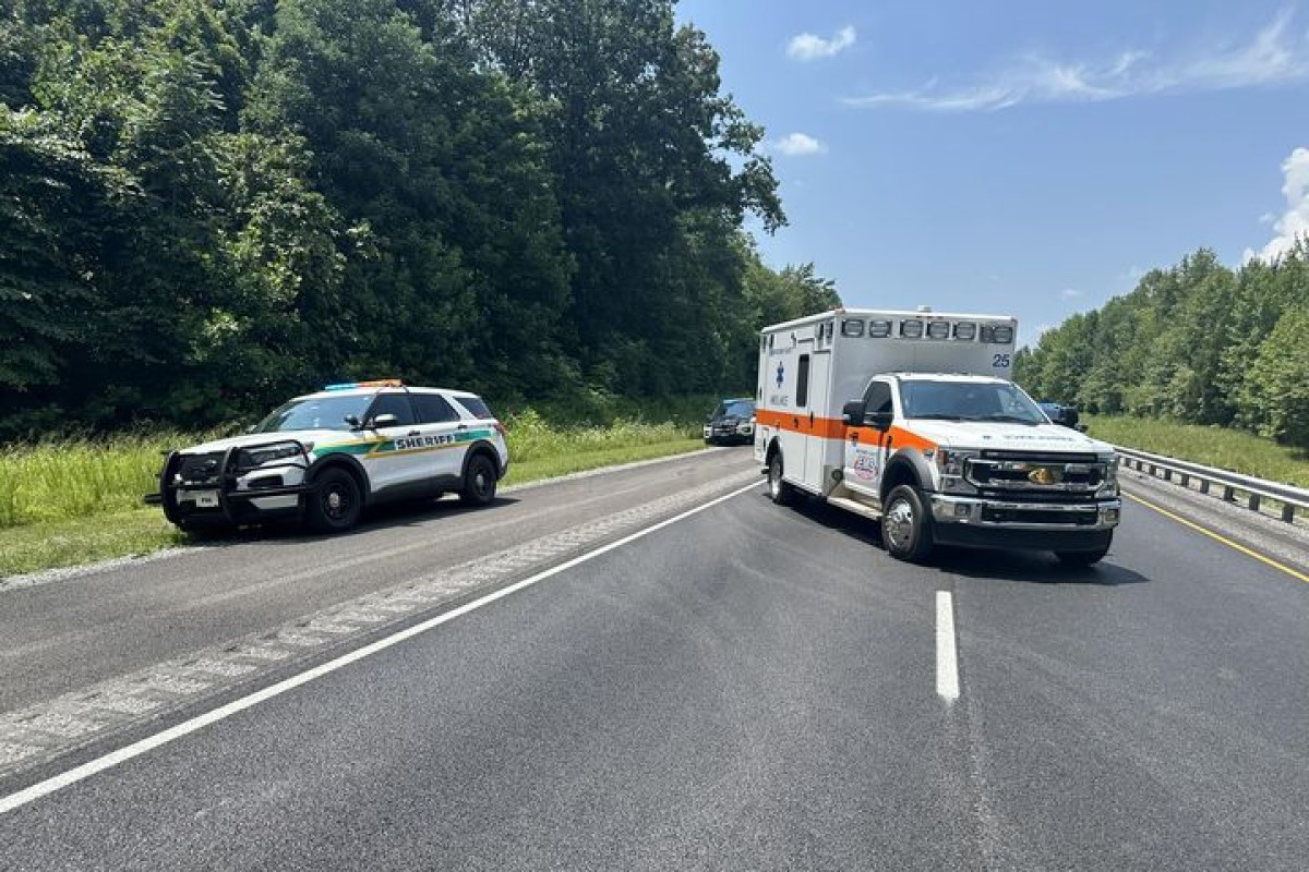 UPDATE: 3 injured in single-vehicle wreck on Interstate 24 near Clarksville - ClarksvilleNow.com