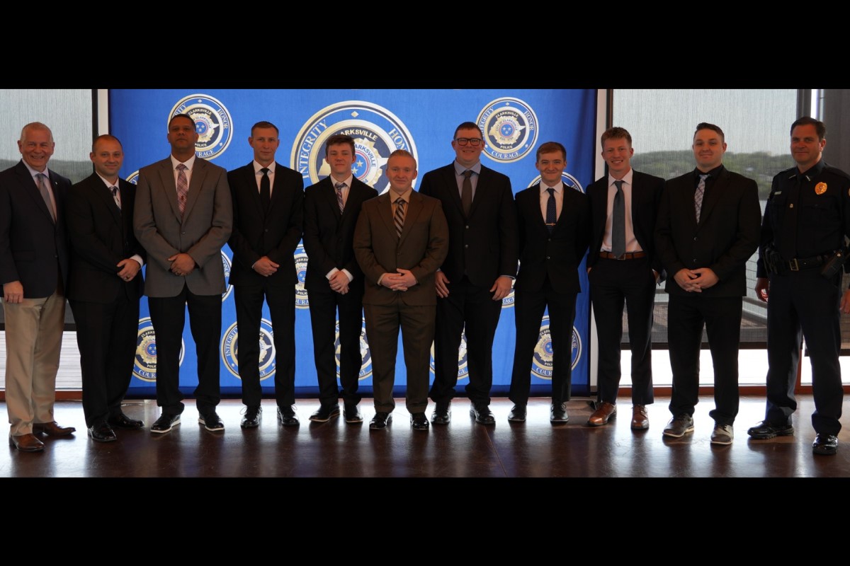 9 new officers hired with Clarksville Police Department ...