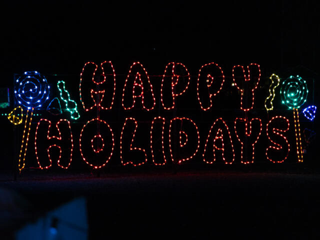 Drive Thru Christmas Light Show on display at Clarksville Speedway ...