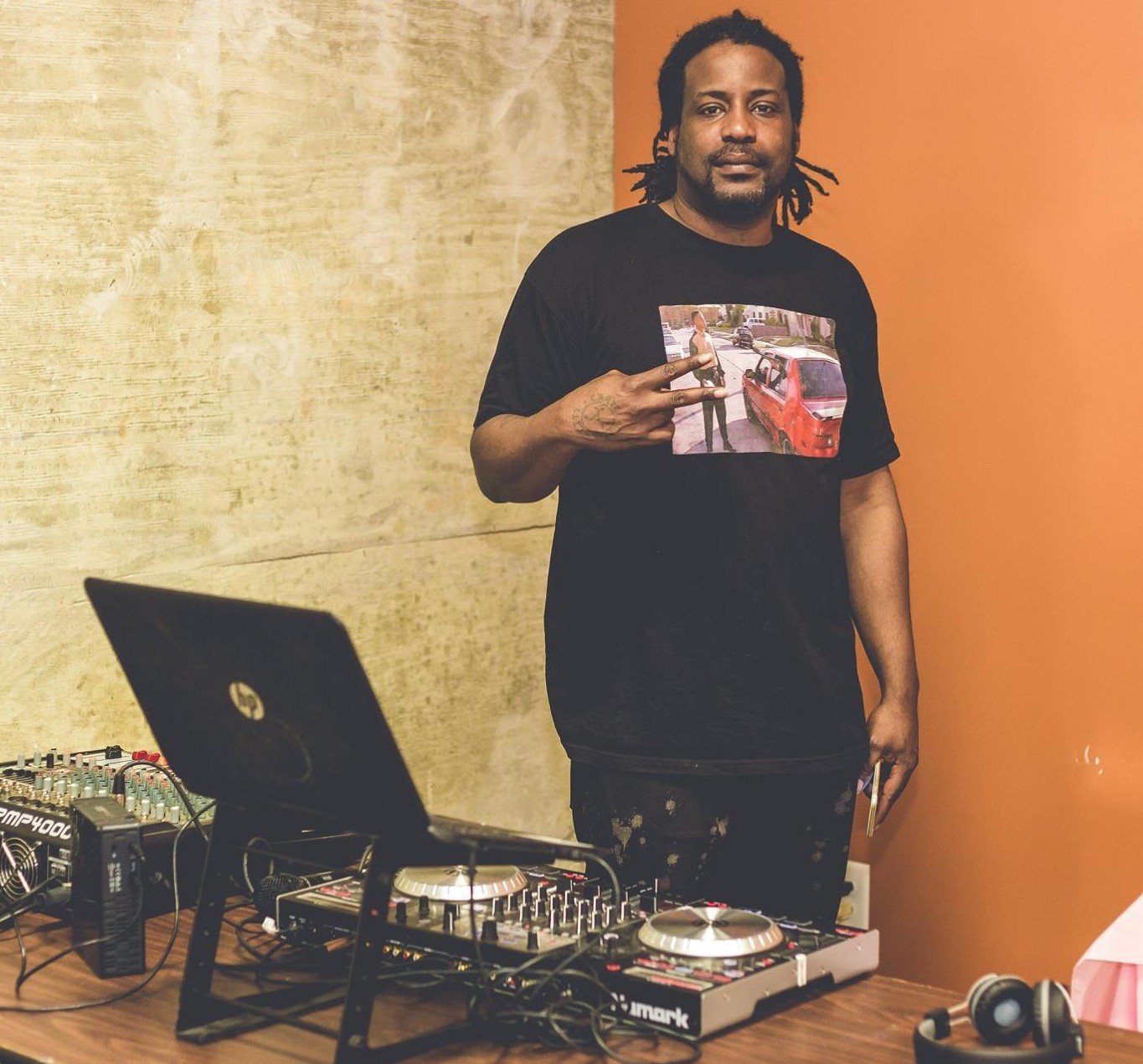 99.1 The Fort passes the mic to DJ Budda Fly, DJ Snipes and DJ ...