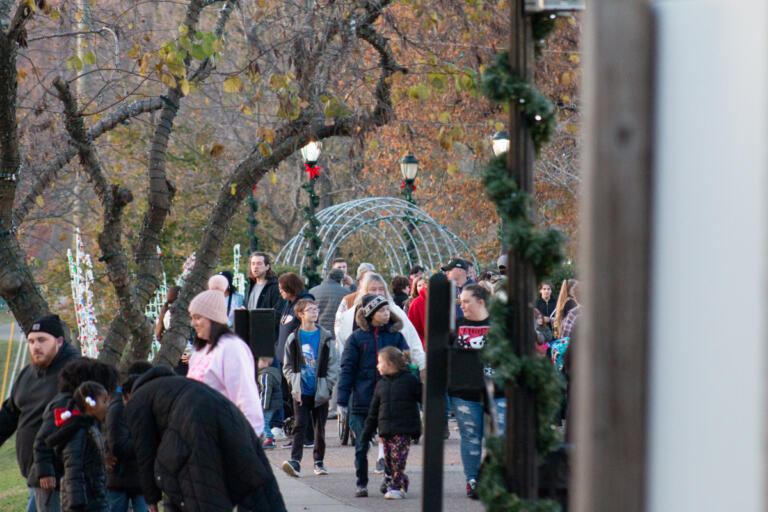 Drone show lights up sky for annual Christmas on the Cumberland kickoff ...