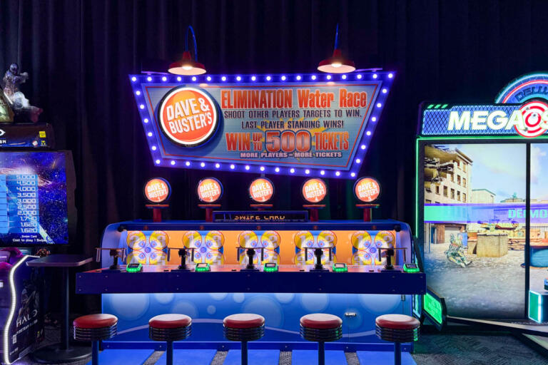 Dave & Buster’s: Sneak peek inside 160-game arcade opening this month ...