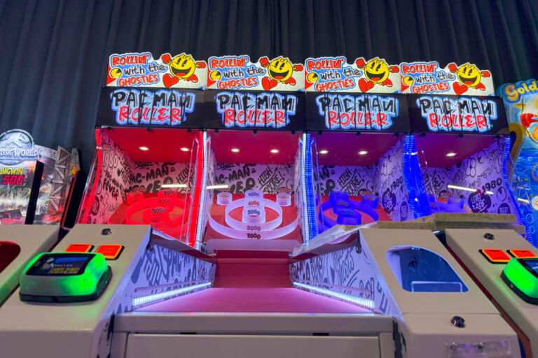 Dave & Buster’s: Sneak peek inside 160-game arcade opening this month ...