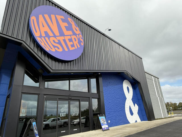 Dave & Buster’s: Sneak peek inside 160-game arcade opening this month ...