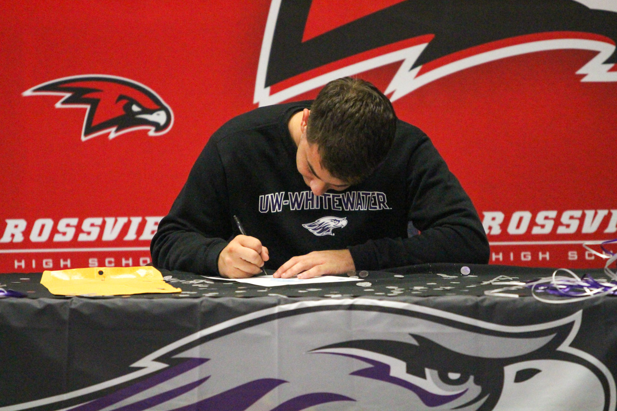 Rossview High baseball shortstop signs with University of Wisconsin ...