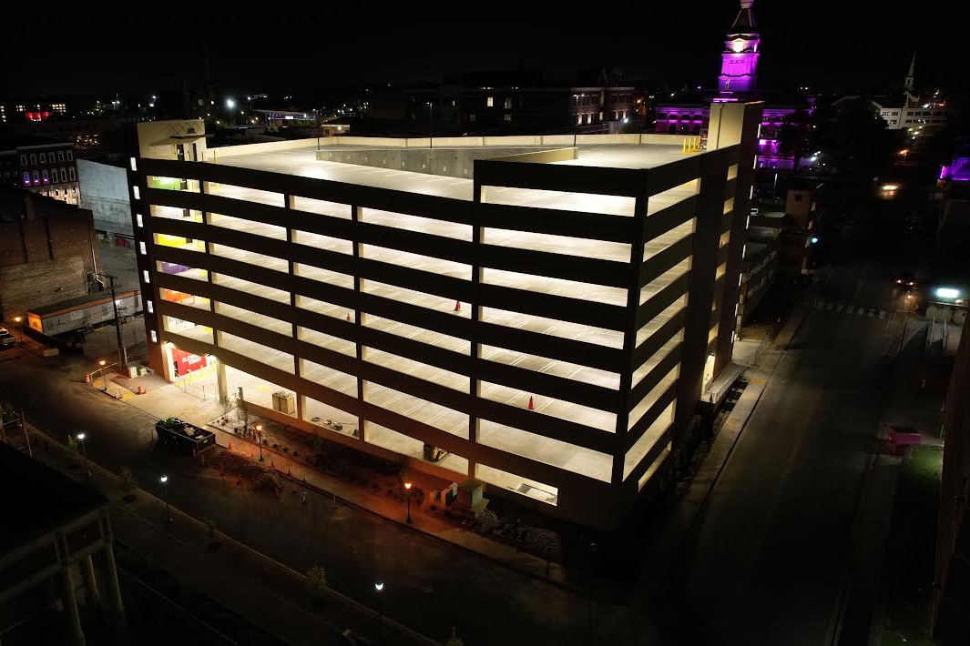 Clarksville’s new 8-story, 587-vehicle downtown parking garage opens ...