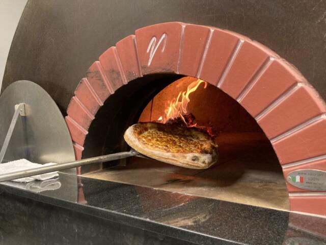 Busted Knuckle Pizzeria opens in Clarksville with hand-crafted pies ...
