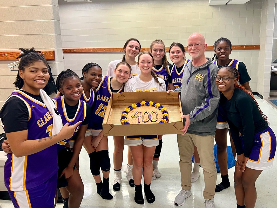 Clarksville High girls’ basketball coach Brian Rush earns 400th career ...