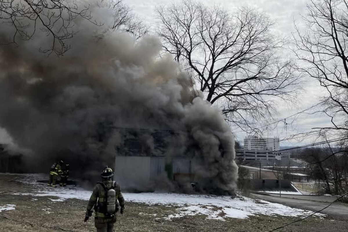Clarksville Fire Rescue responds to structure fire on 2nd Street ...