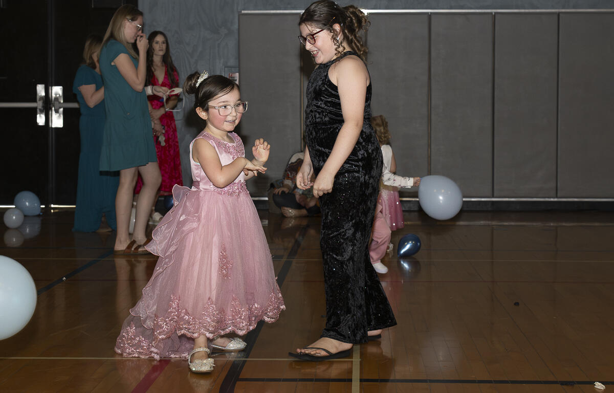 Little dancers enjoy Preschool Prom Masquerade Ball | PHOTOS ...