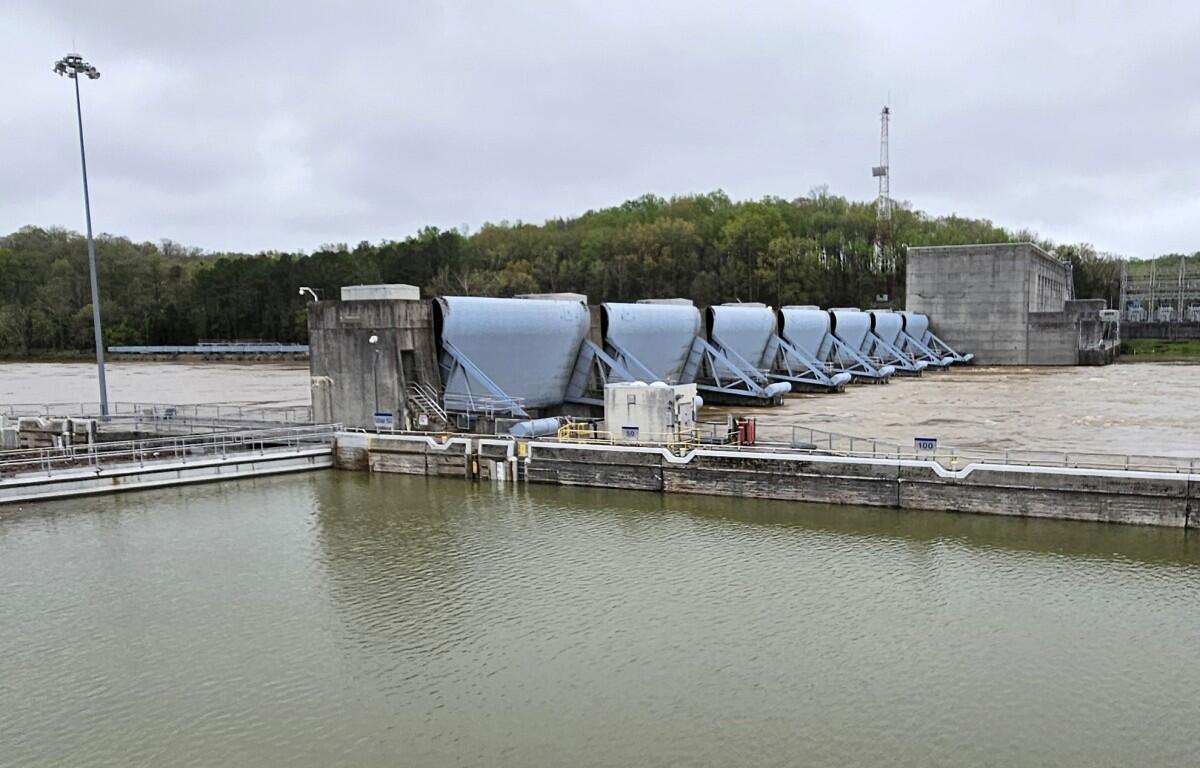 UPDATE: Cumberland, Red rivers crest, fall to minor flood stage ...