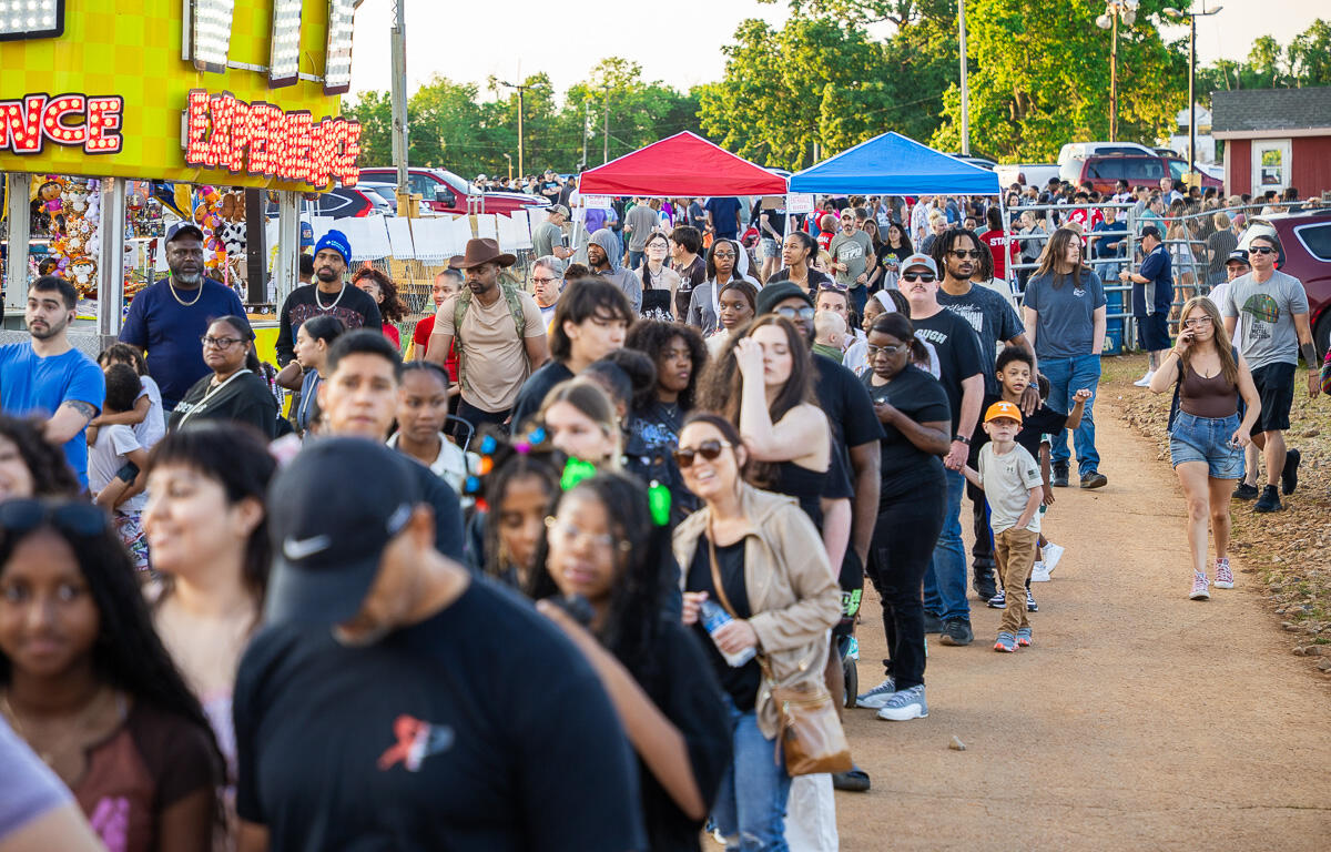 Montgomery County Fair brings rides, races, family fun to Speedway ...