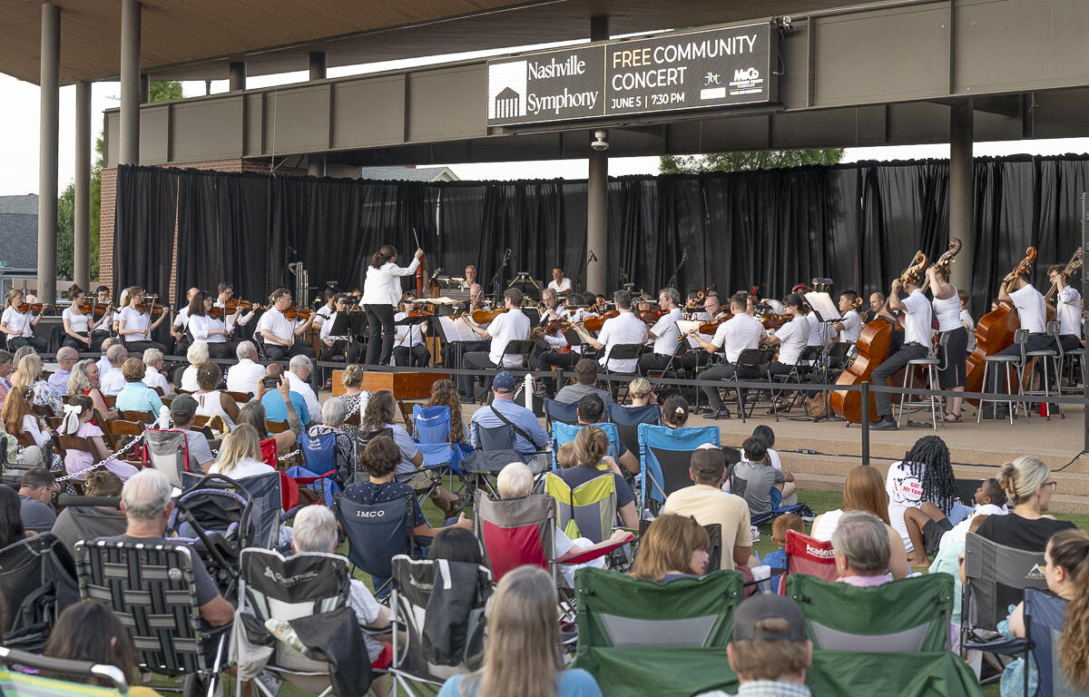 Nashville Symphony brings big crowd out to Downtown Commons in ...