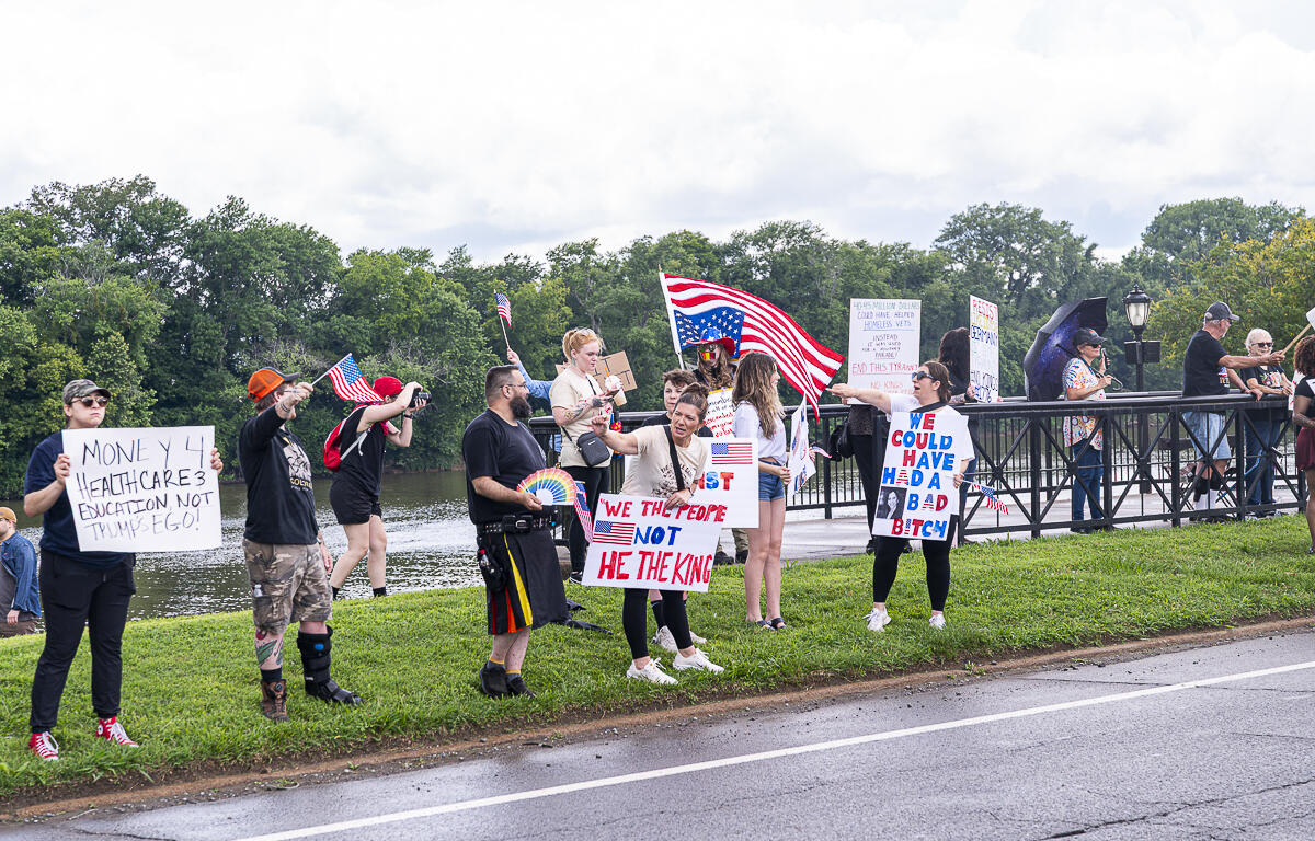 Over 700 turn out for No Kings protest at McGregor Park in Clarksville ...