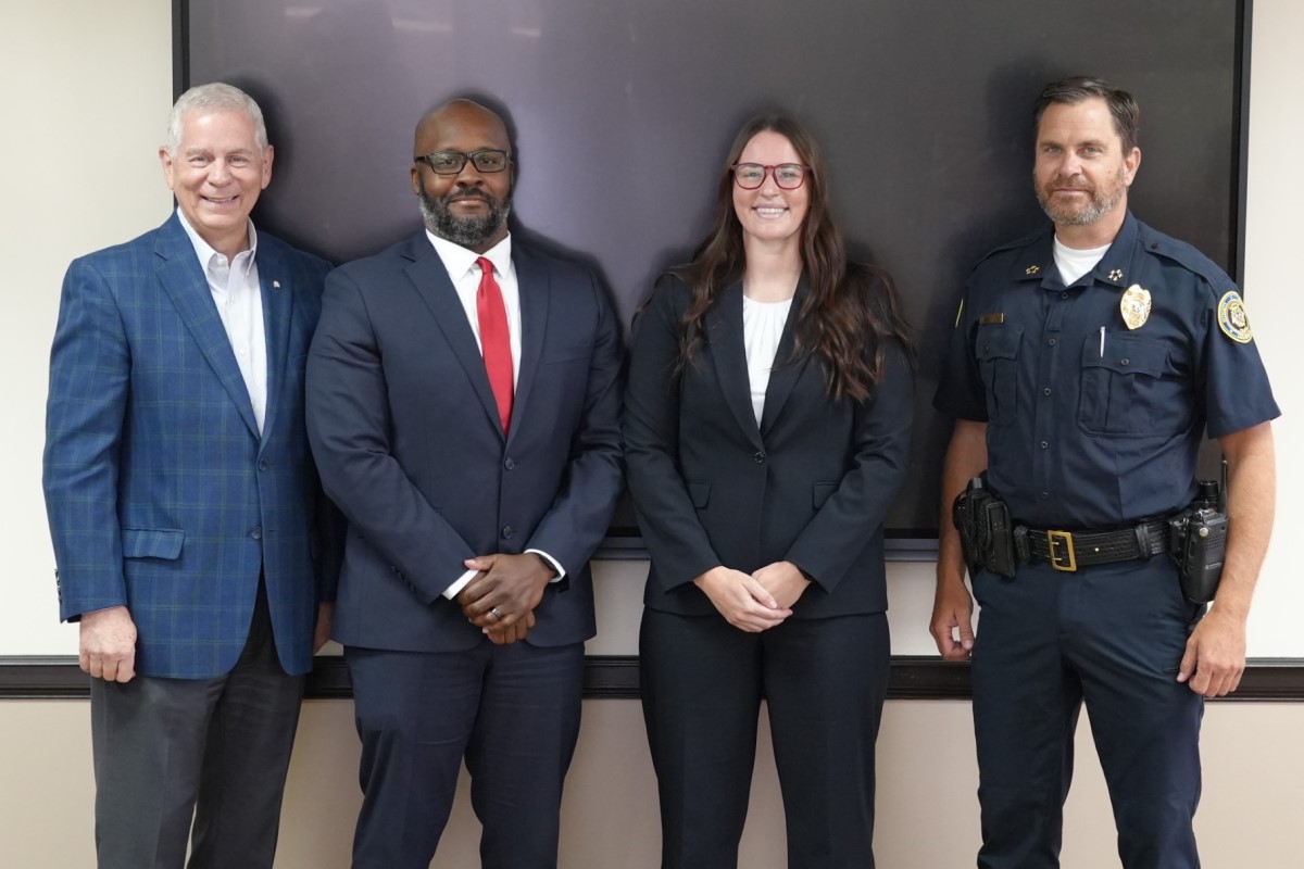 Mayor Pitts and Chief Burdine welcome Officers Ronnie and Lindsey Brown back to CPD ...